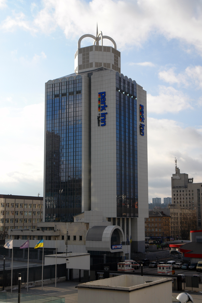 Готель Park Inn by Radisson 4* - Київ