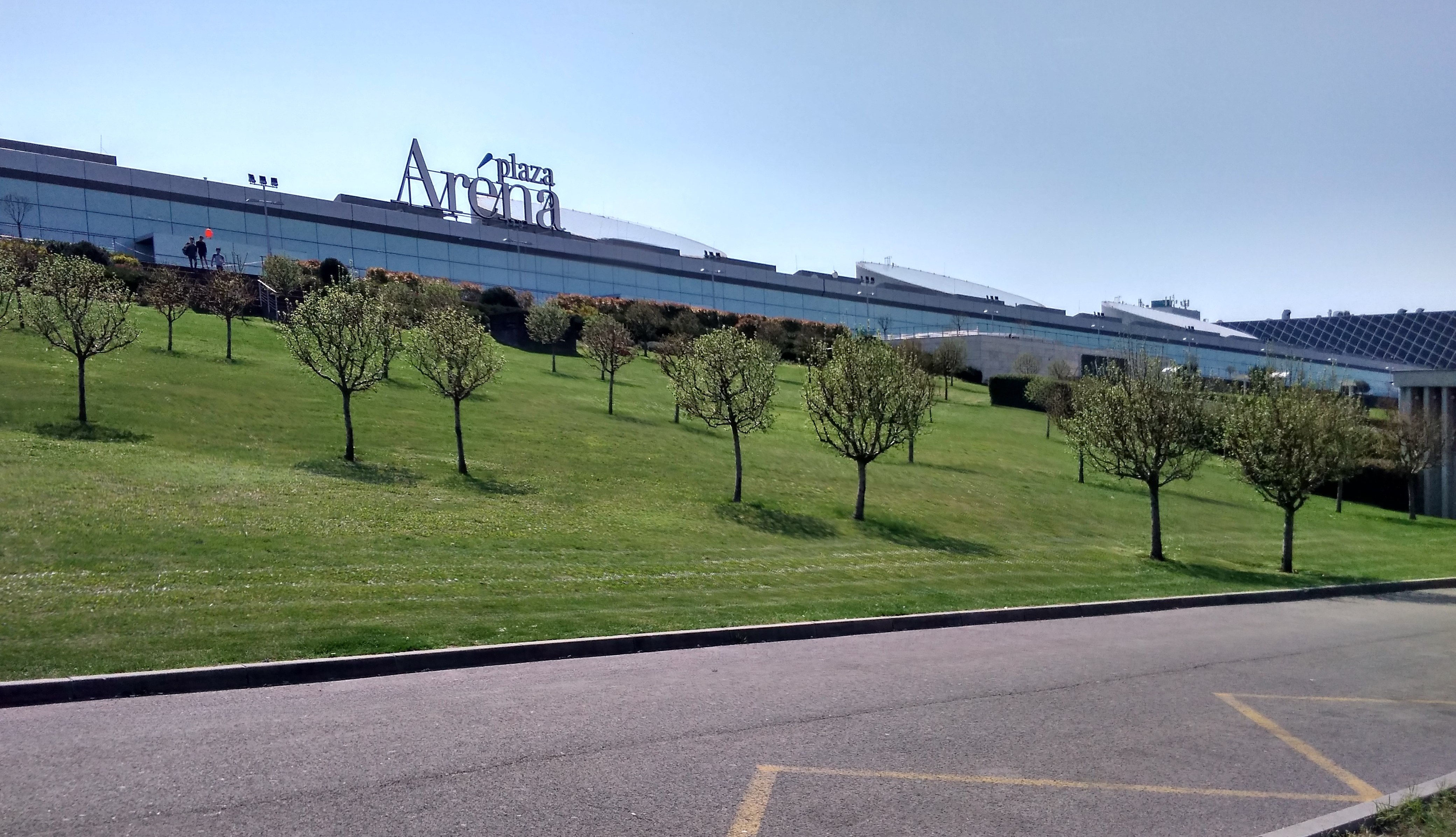 Arena Plaza - Budapest | store / shop, shopping mall