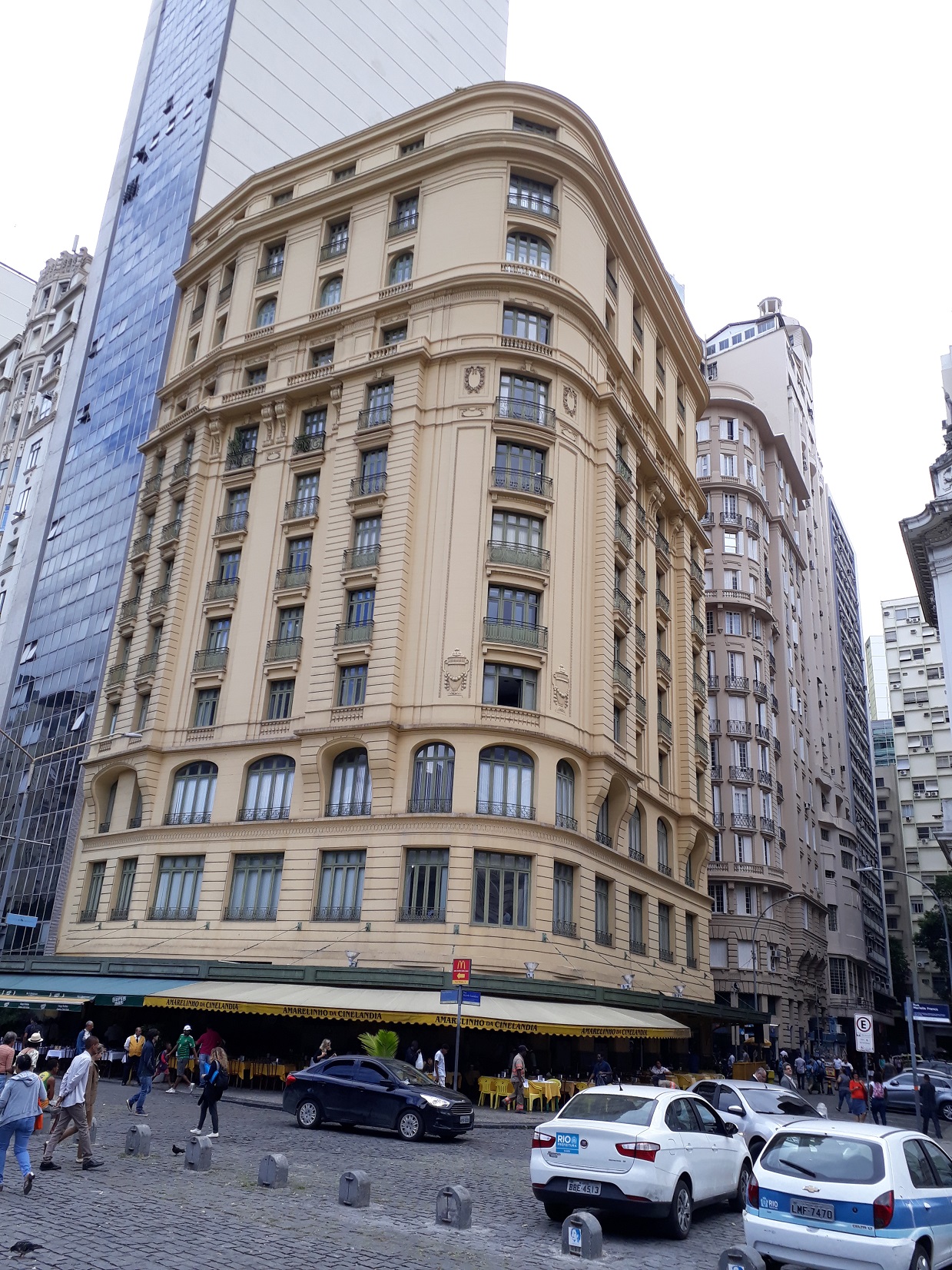 Edifício Wolfgang Amadeus Mozart (Amarelinho) - Rio de Janeiro