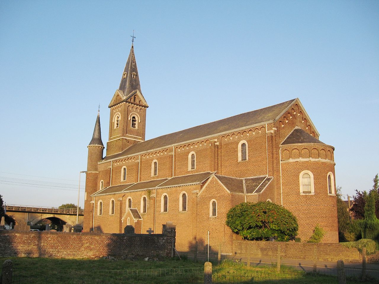 St.-Servatus Church - Nerem