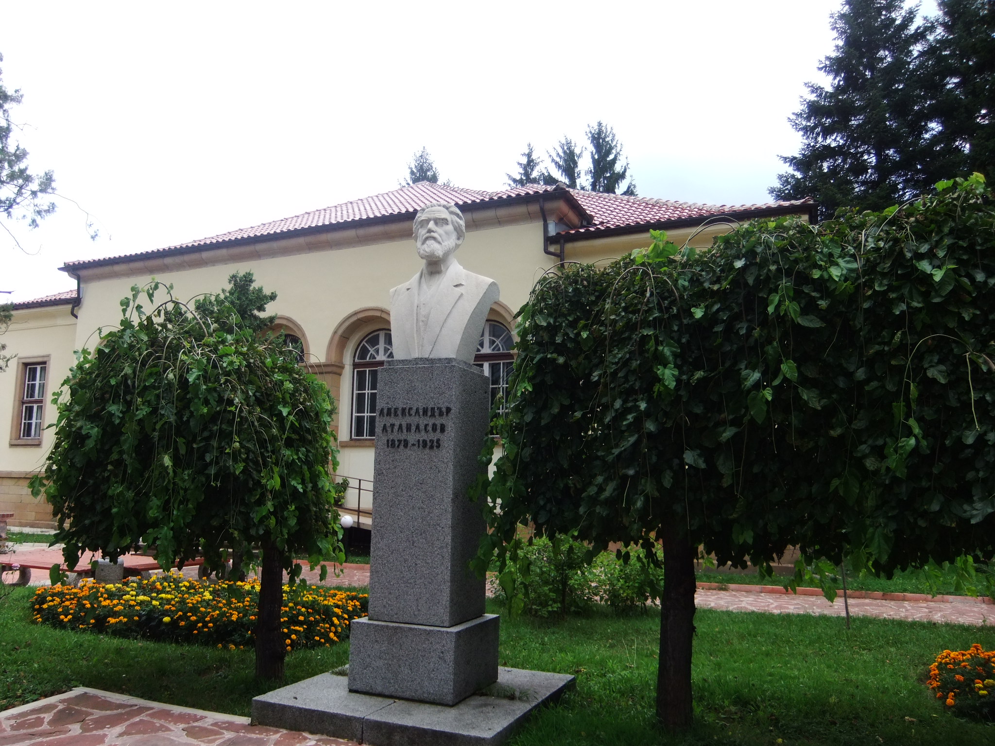 Bust Sculpture - Etropole