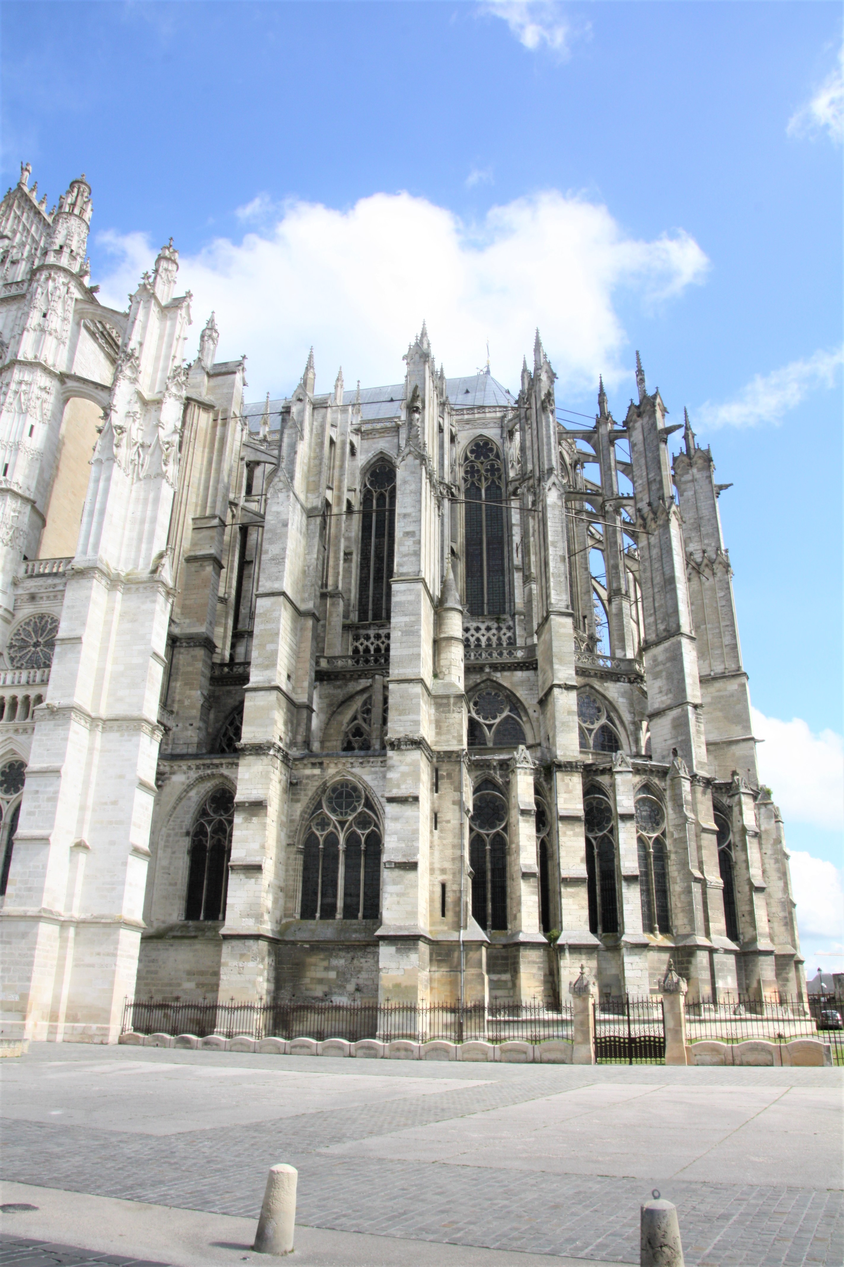 Cathédrale Saint-Pierre de Beauvais | cathedral, church, Roman Catholic ...