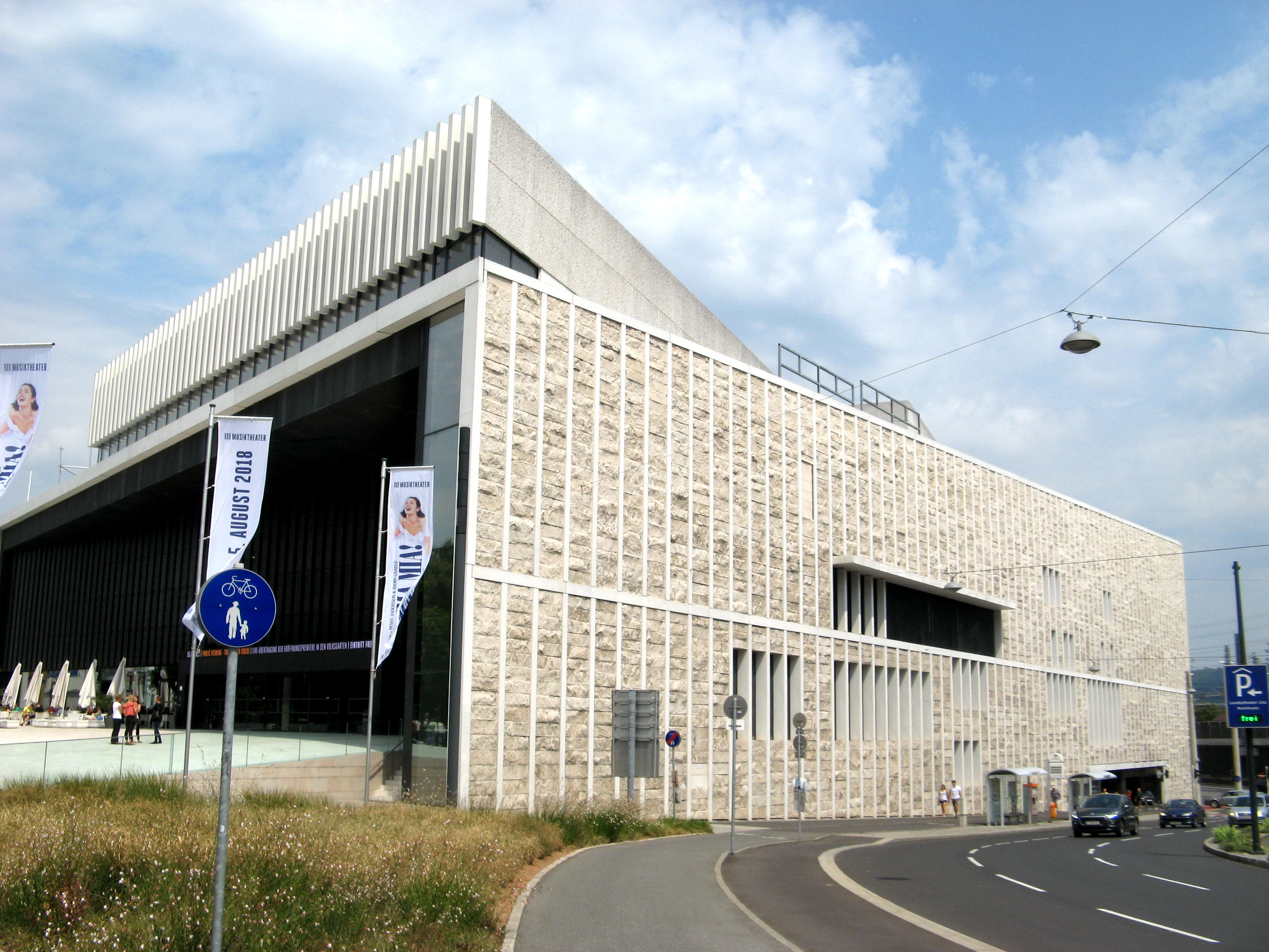 Linz opera house - Linz