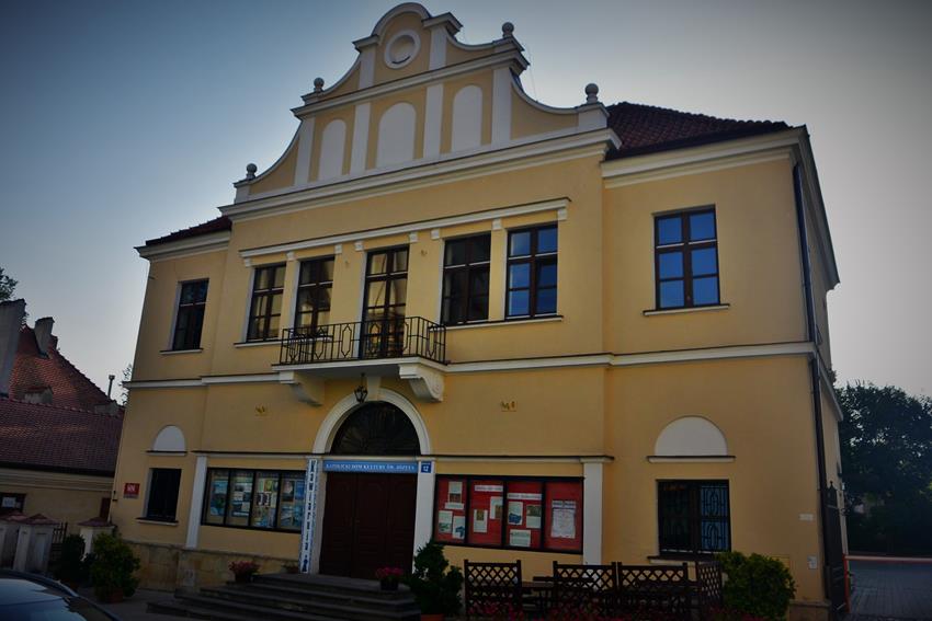 Dom Katolicki - Sandomierz