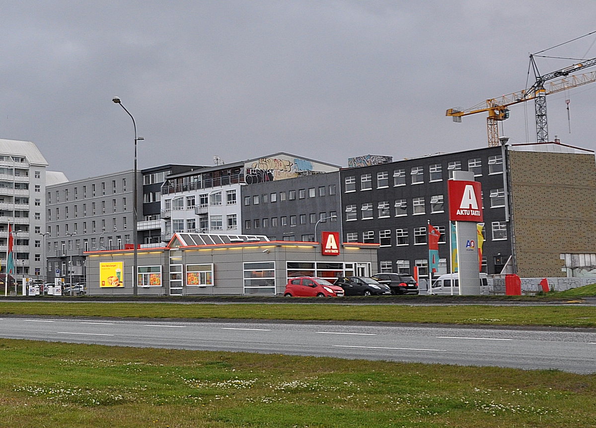 Aktu Taktu (Drive-Through) - Reykjavik