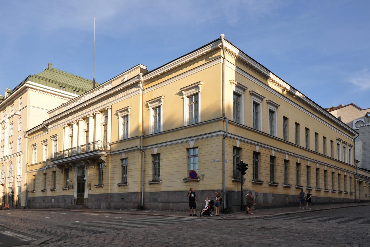 Smolna - Helsinki Eteläesplanadi, 6