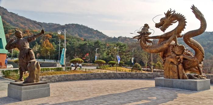 Goheung Buncheong Park Fable Yongchu and Dragon Rock