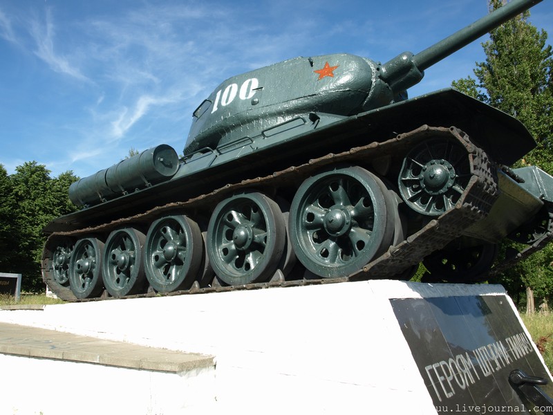 T-34-85 battle tank (WW2) - Baltiysk