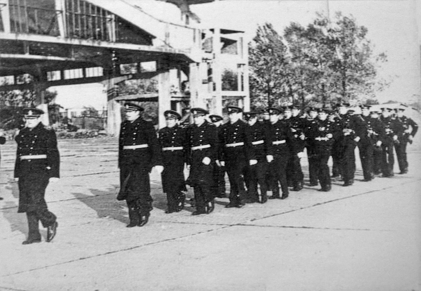 Aircraft hangar (WW2)