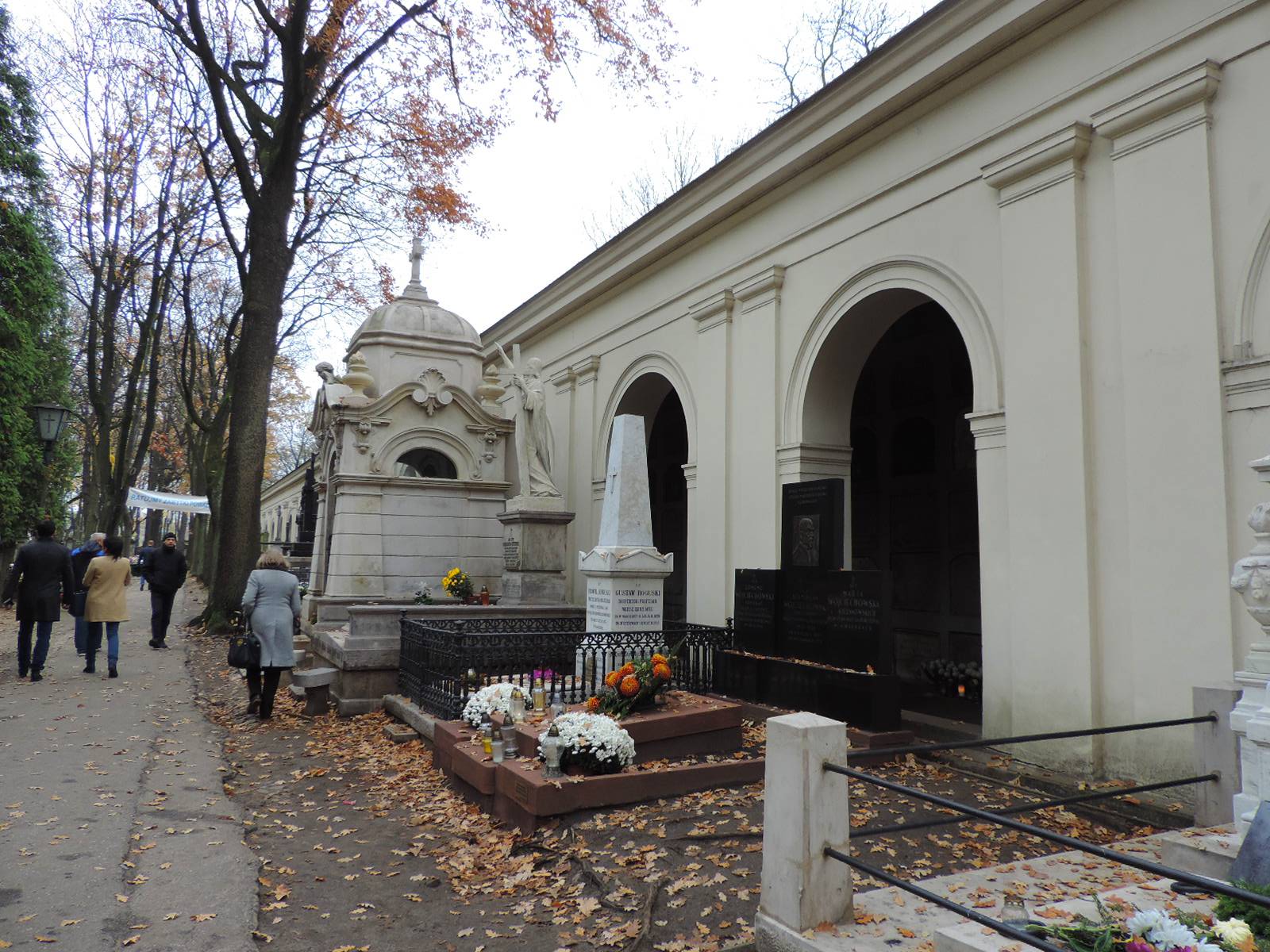 The grave of Roguski family - Warsaw