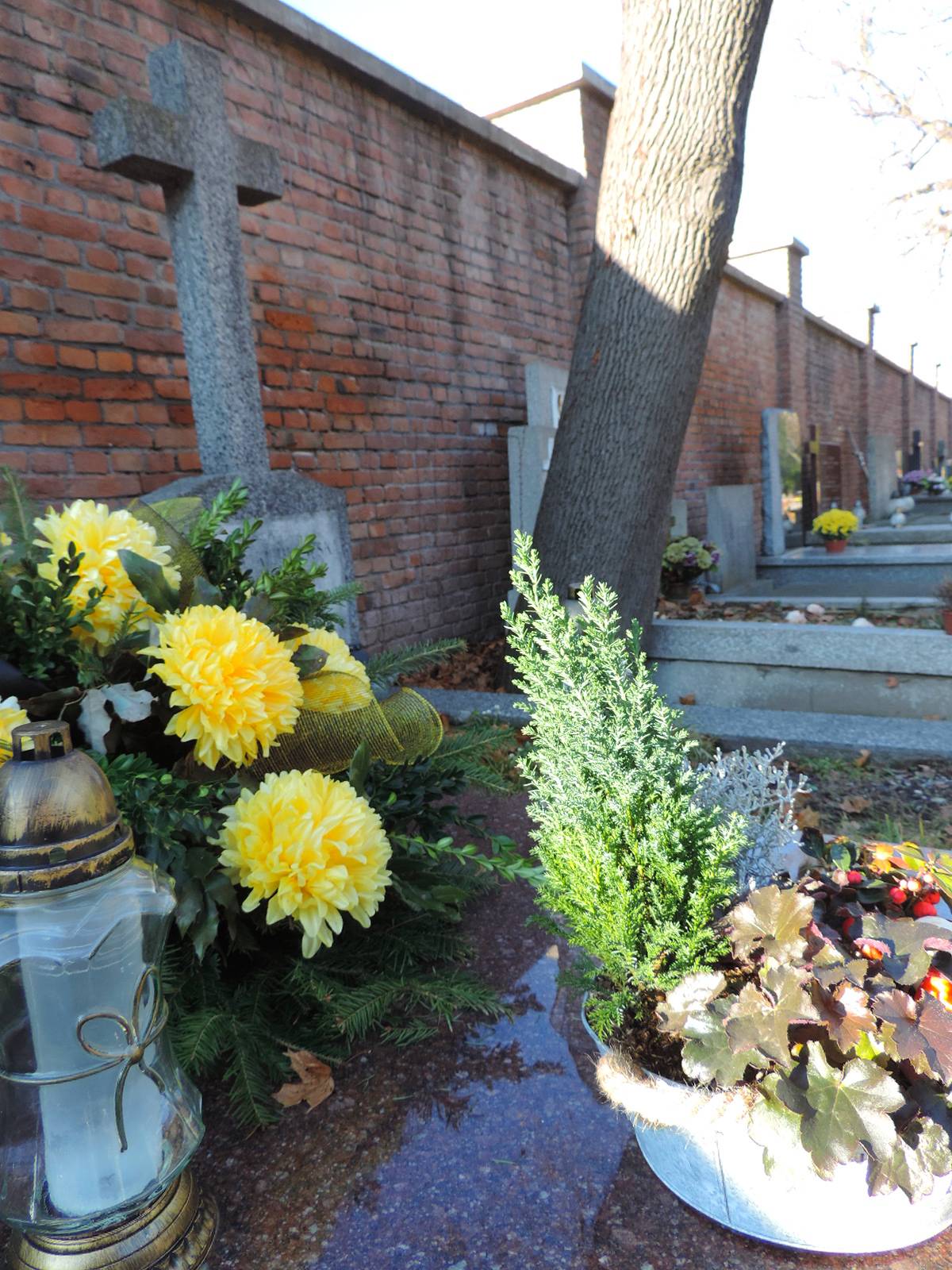 Quarter 284 C Pod Murem - Warsaw | monument, cemetery