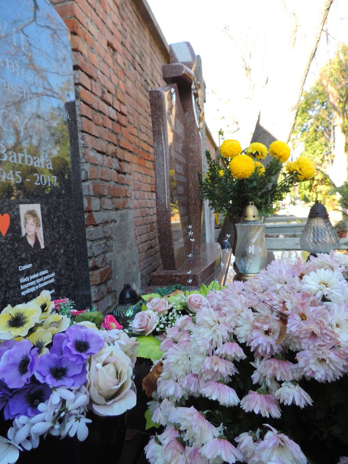 Quarter 284 C Pod Murem - Warsaw | monument, cemetery