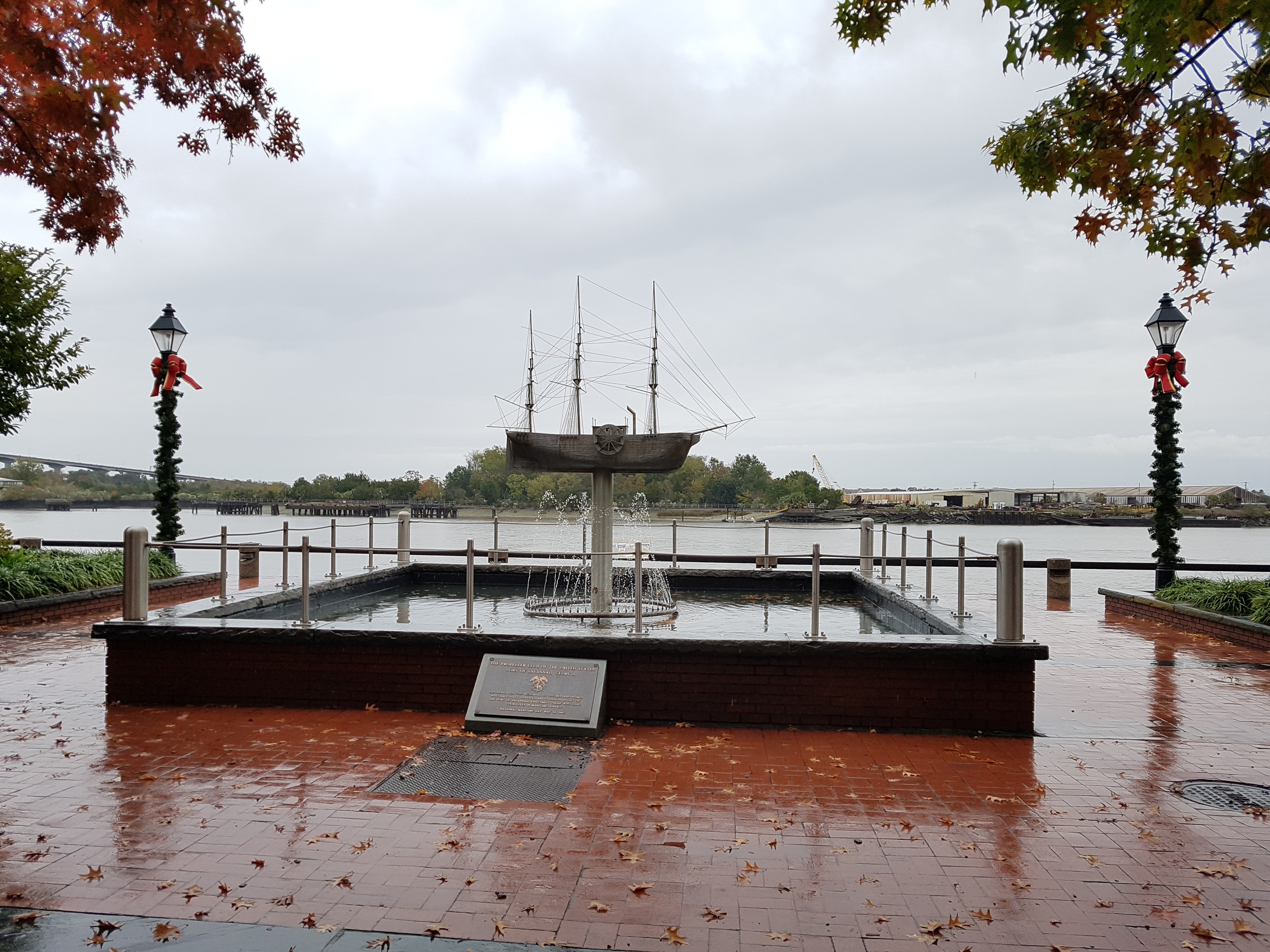Savannah named ships Memorial Fountain - Savannah, Georgia