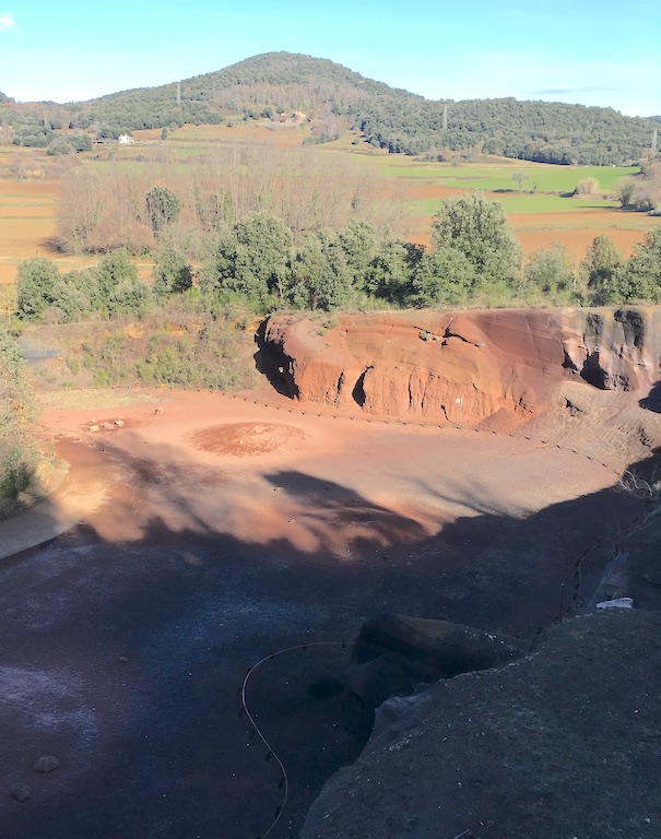Croscat | volcano, extinct volcano