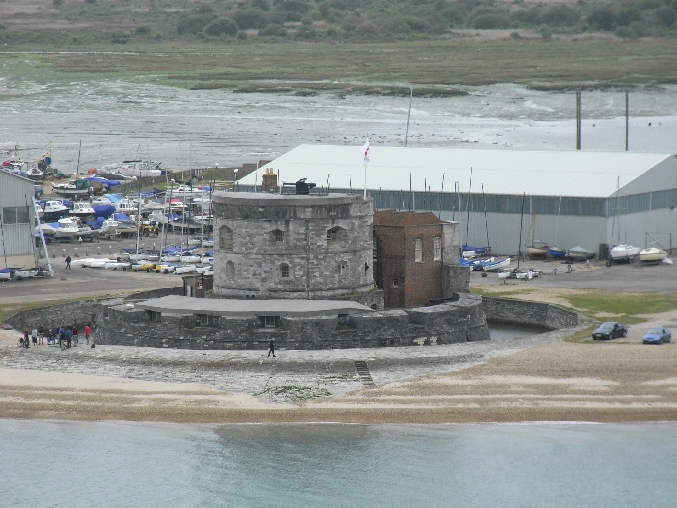 Calshot Castle | museum, lighthouse, watch tower