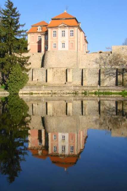 Chvalkovice castle - Хвальковице