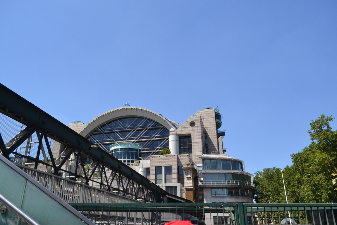 Embankment Place - London