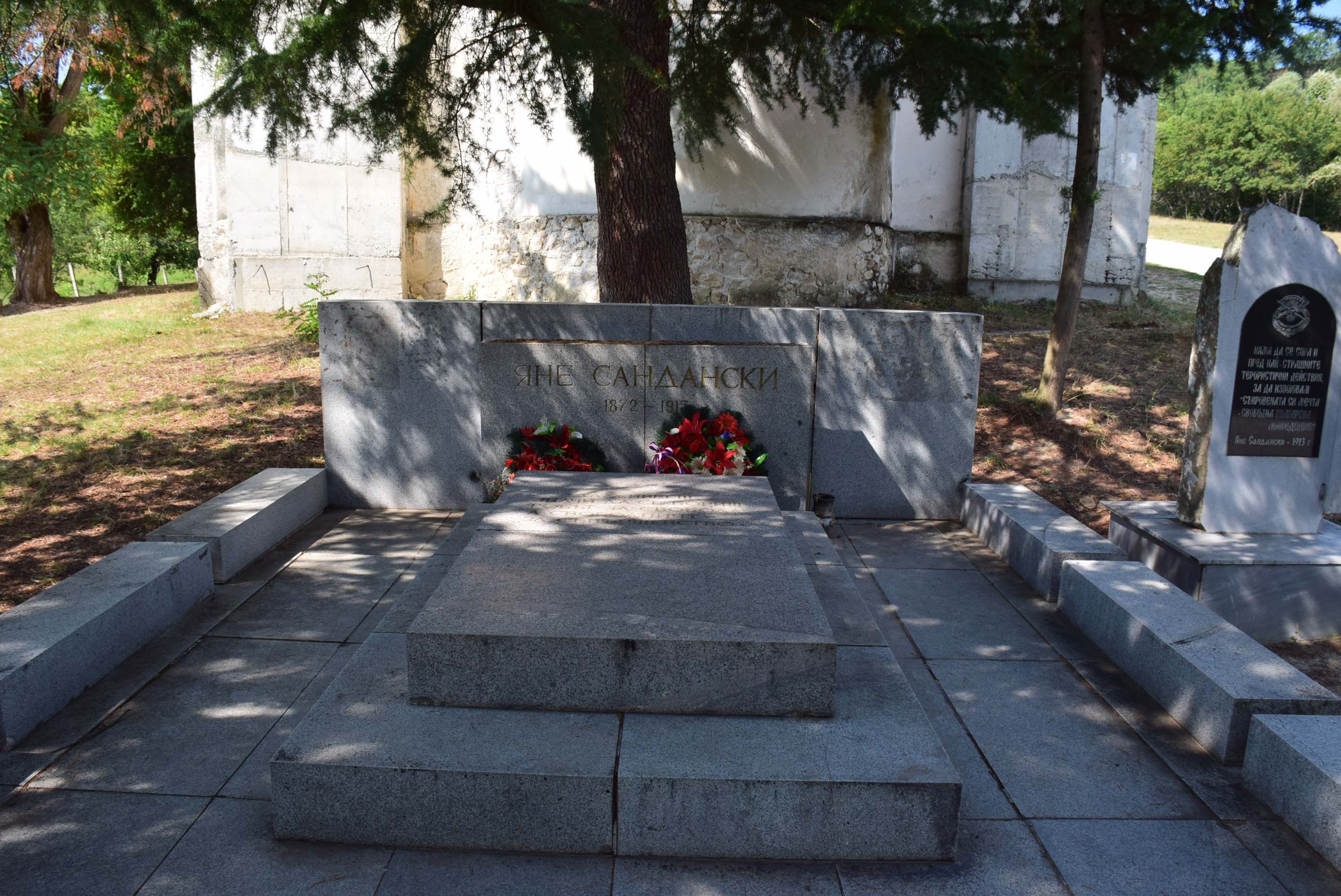 Grave of Yane Sandanski