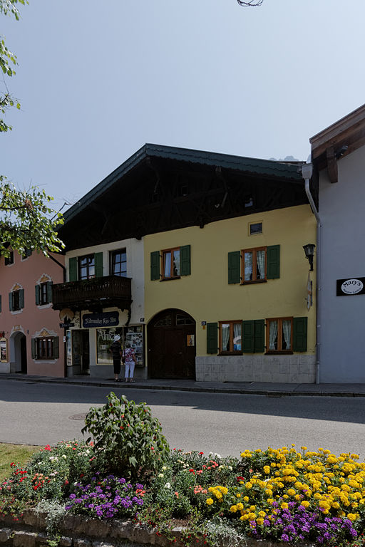 Dekan-Karl-Platz, 17-19