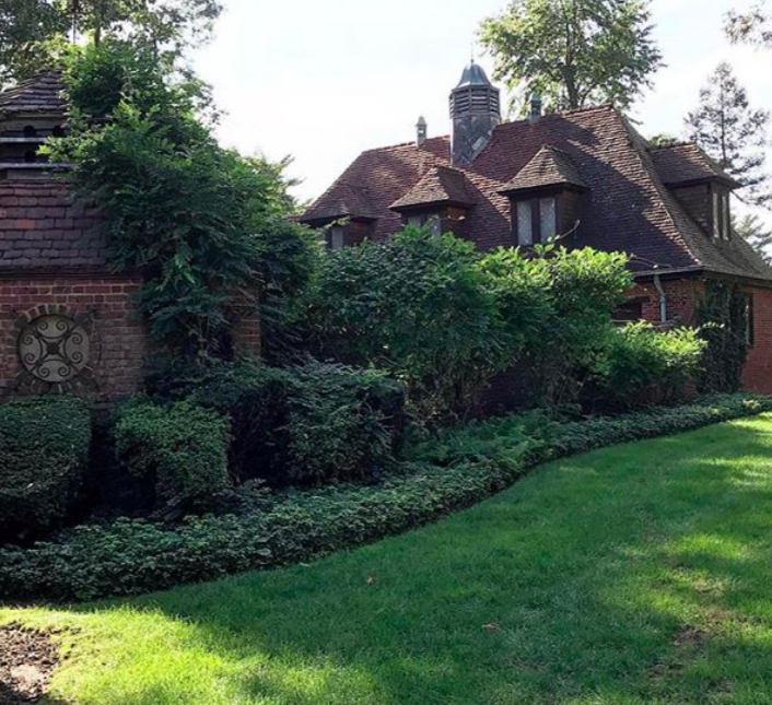 John F. Murray Residence - Old Westbury, New York