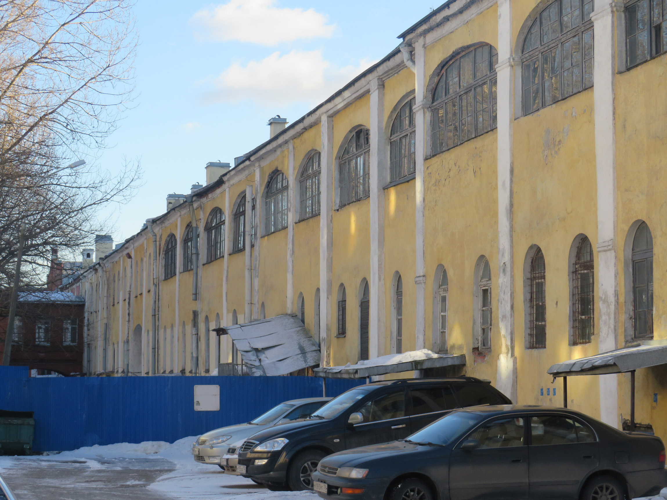 Kadetskaya liniya, 1 - Saint Petersburg