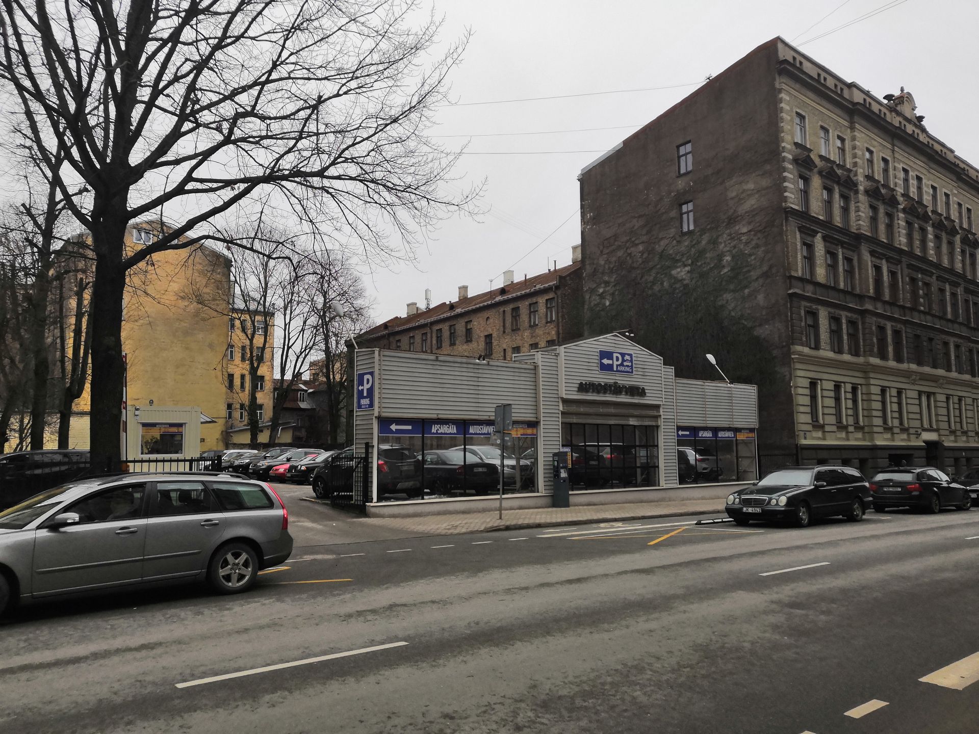 Car parking AE šiks - Riga