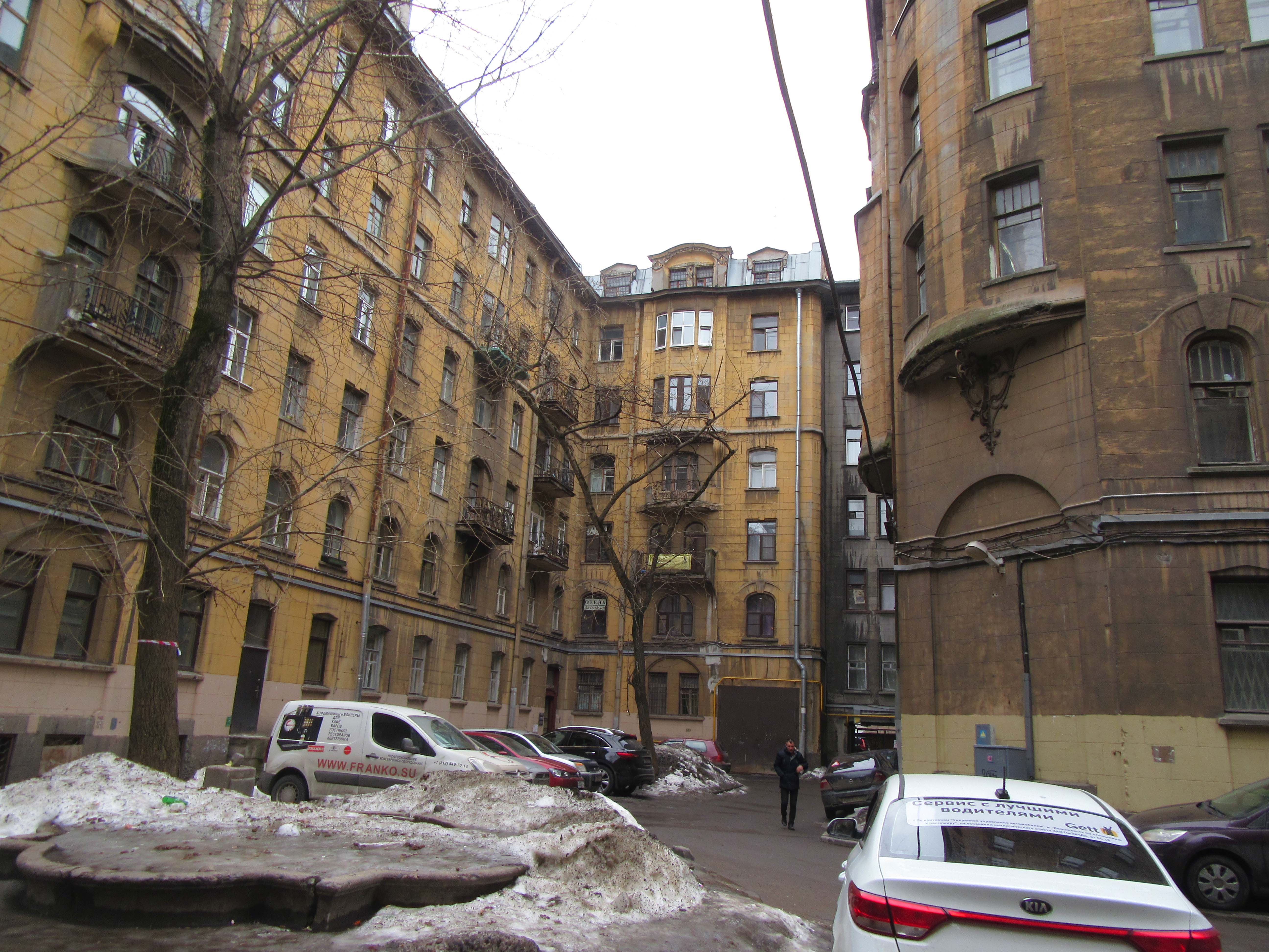 Inactive fountain - Saint Petersburg