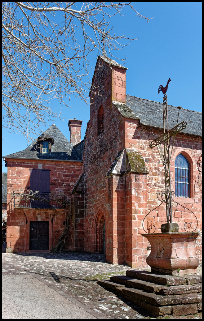 Chapelle des Pénitents noirs - Collonges-la-rouge (village classé)