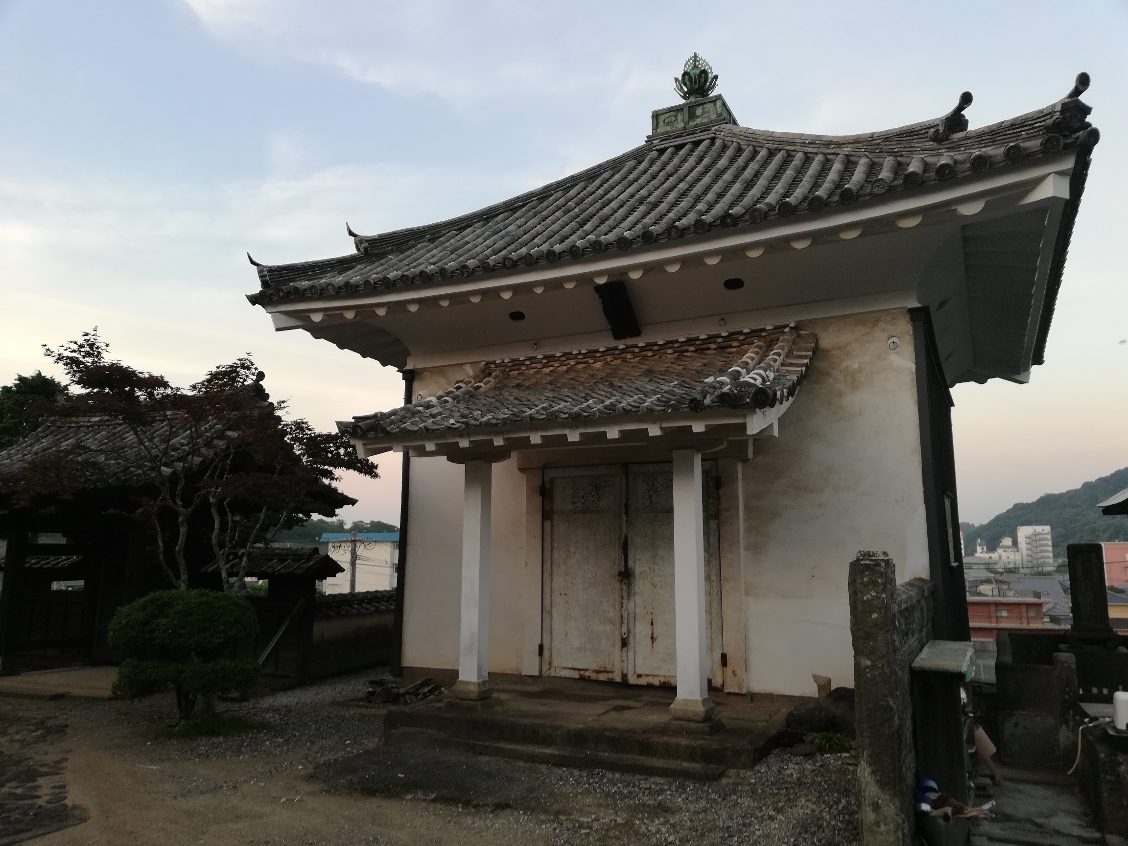 Temple hut - Usuki