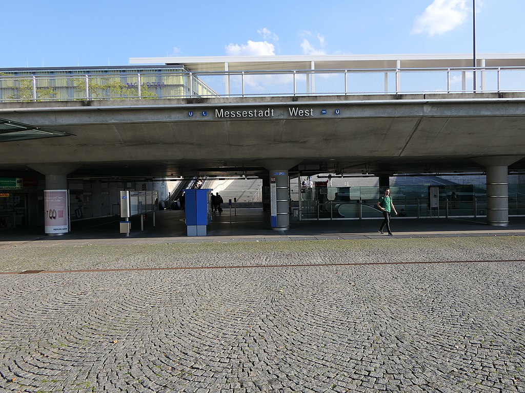 Messestadt West U-Bahn Station (U2 Linie) - München