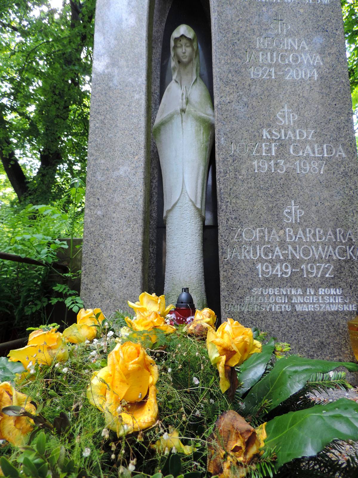 The grave of Izabela Jaruga-Nowacka - Warsaw