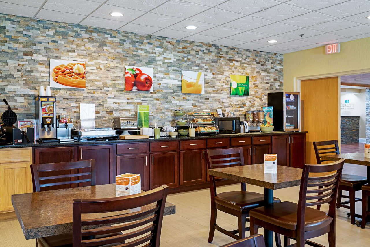 Quality Inn and Suites Robbinsville NC - Robbinsville, North Carolina