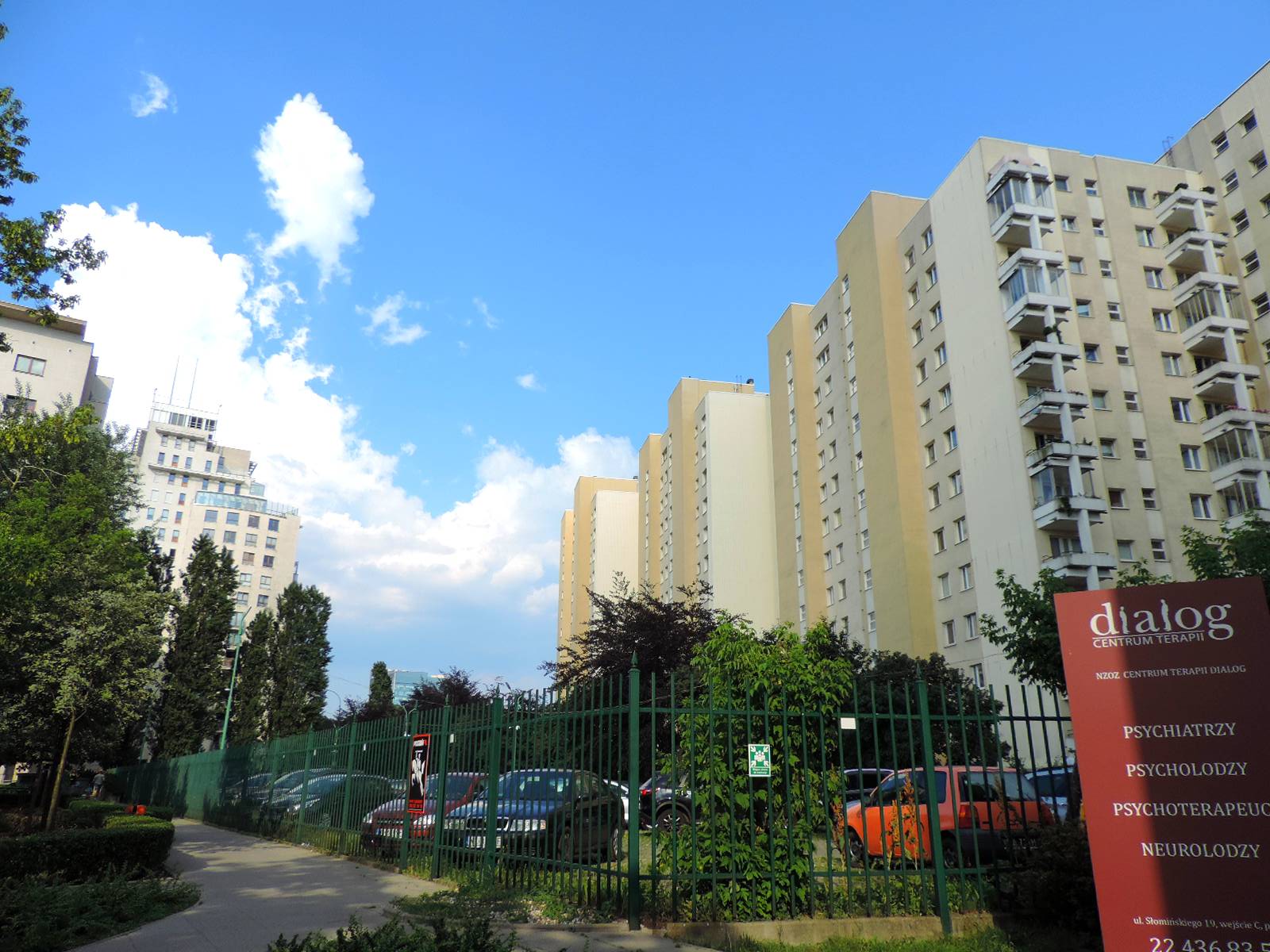 Osiedlowy parking strzeżony - Warszawa