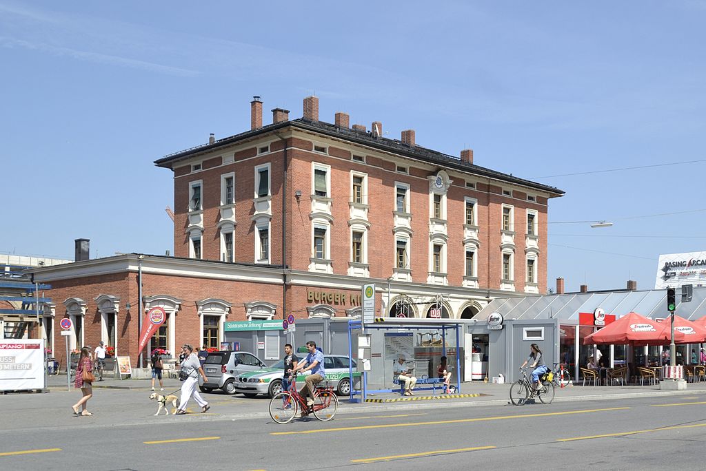 Empfangsgebäude Bahnhof Pasing - München