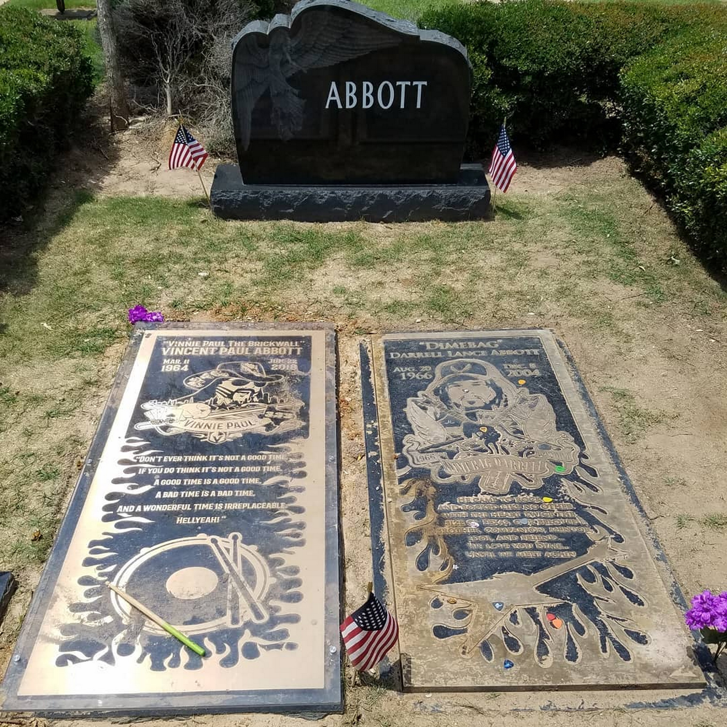 Grave of Dimebag Darrell & Vinnie Paul - Arlington, Texas