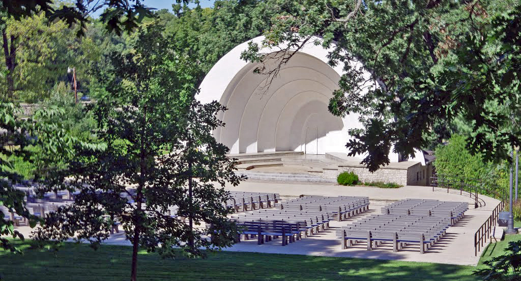 Krape Park Koenig Theater - Freeport, Illinois