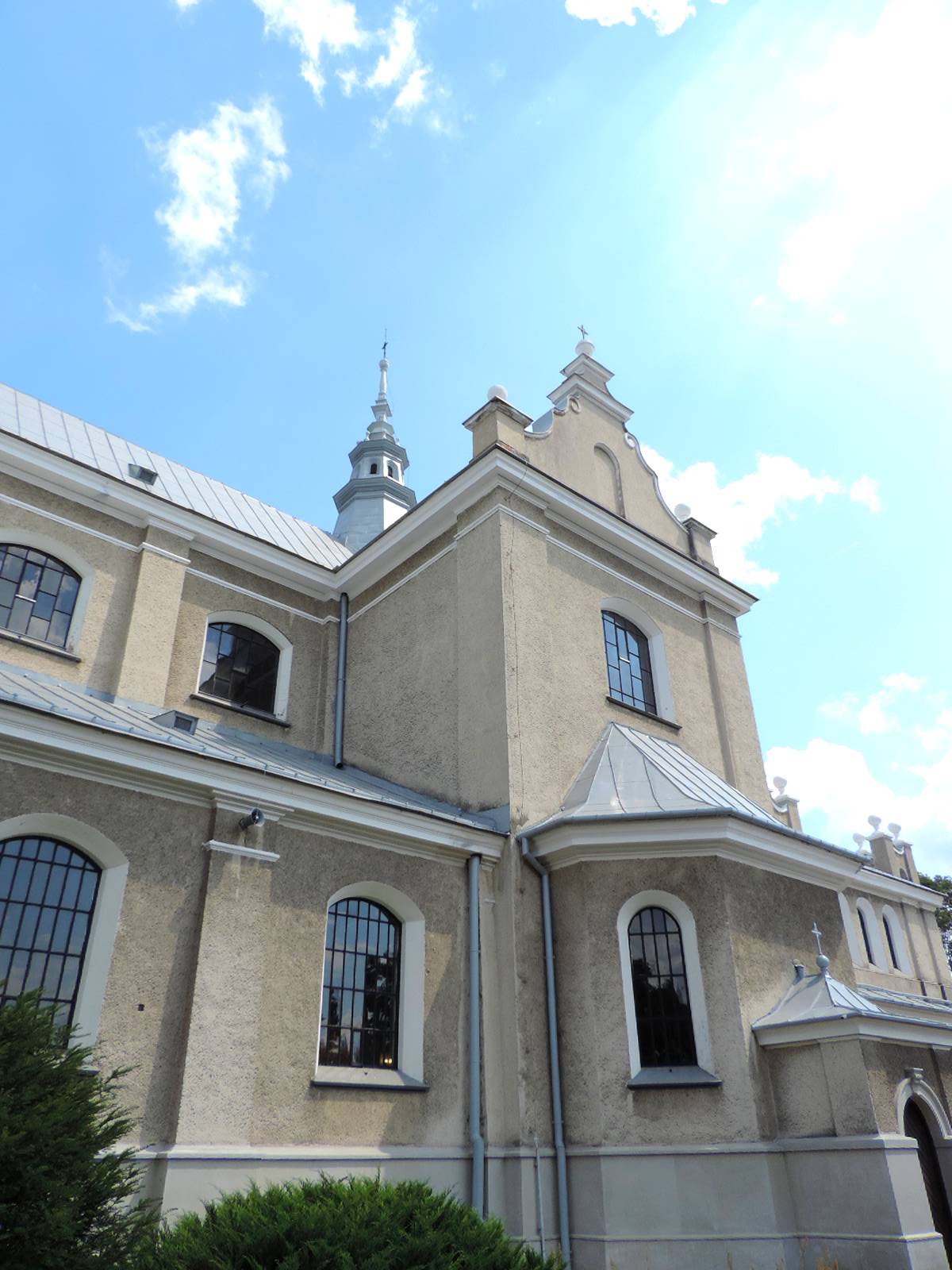 Kościół i parafia Św. Barbary w Pionkach - Pionki