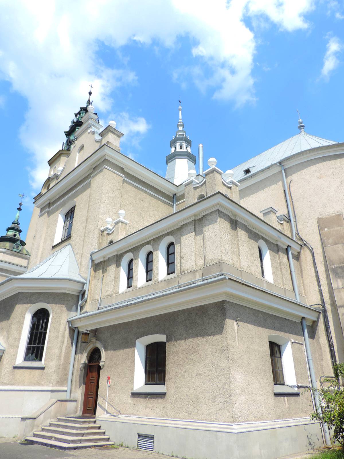 Kościół i parafia Św. Barbary w Pionkach - Pionki