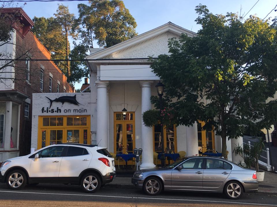 F.I.S.H. on Main Restaurant