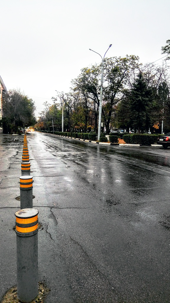 Metal bar vehicle parapet - Kamensk-Shakhtinsky