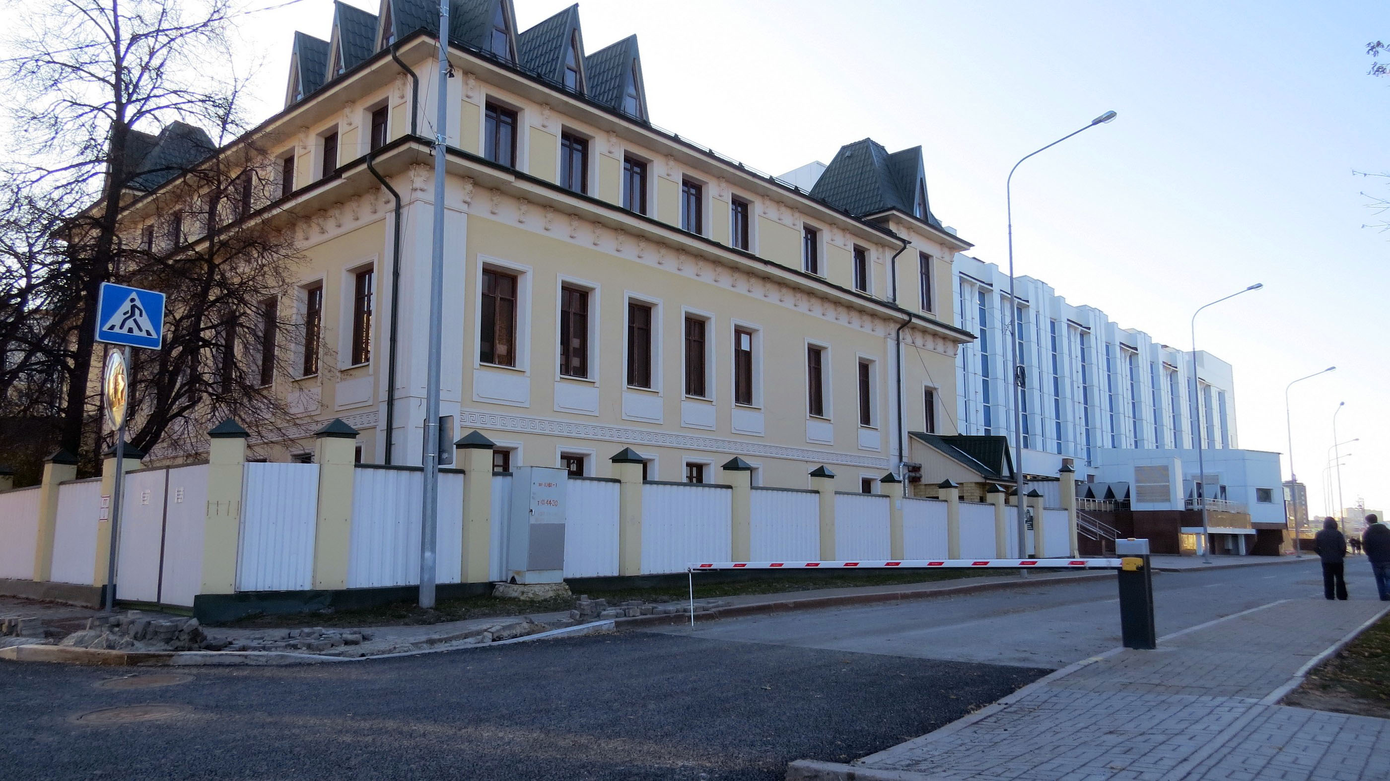 CET International primary school - Tyumen | administrative building ...