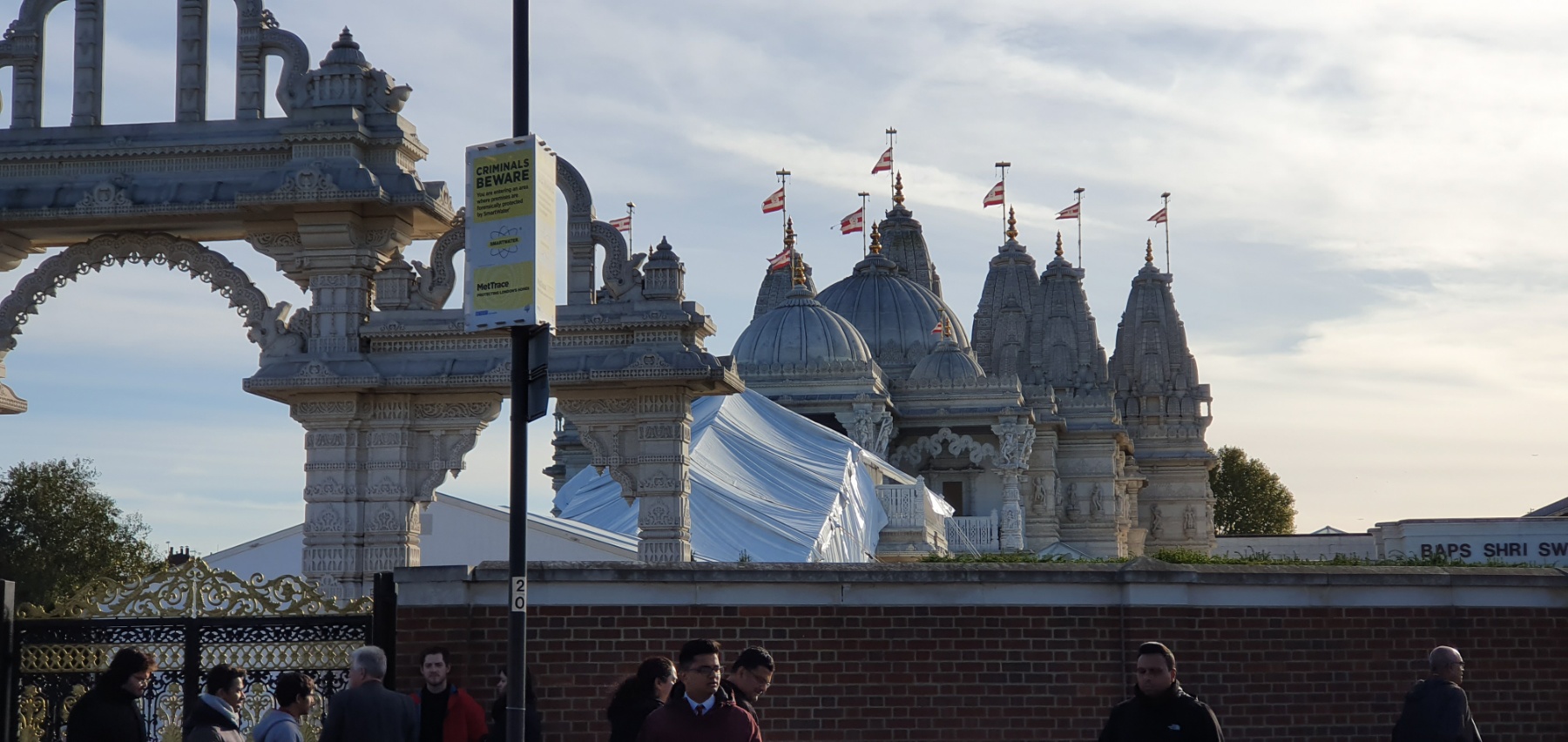 BAPS Shri Swaminarayan Mandir London - London