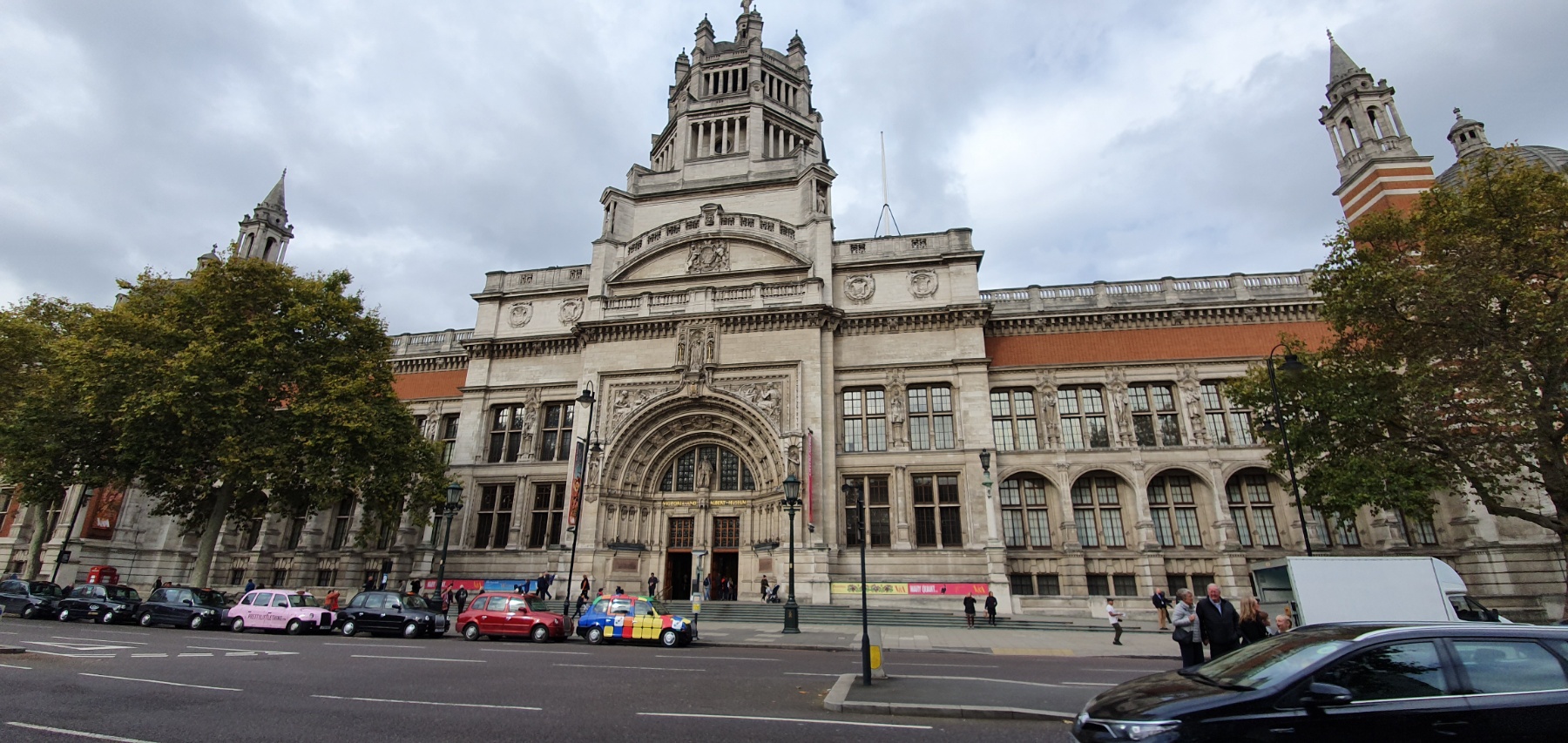 Knightsbridge - London