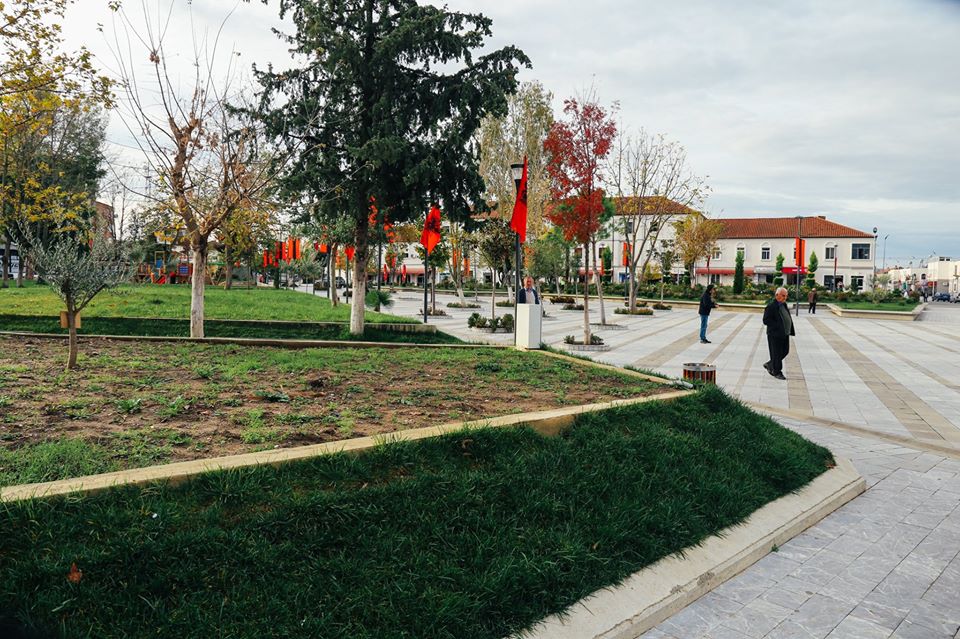 Central Square - Cërrik