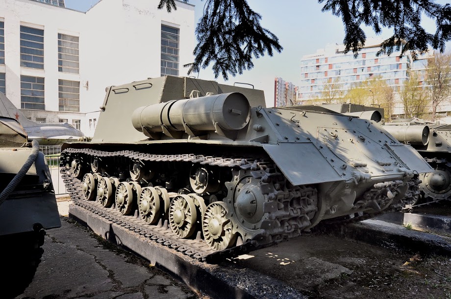 Soviet self-propelled gun ISU-152 - Moscow