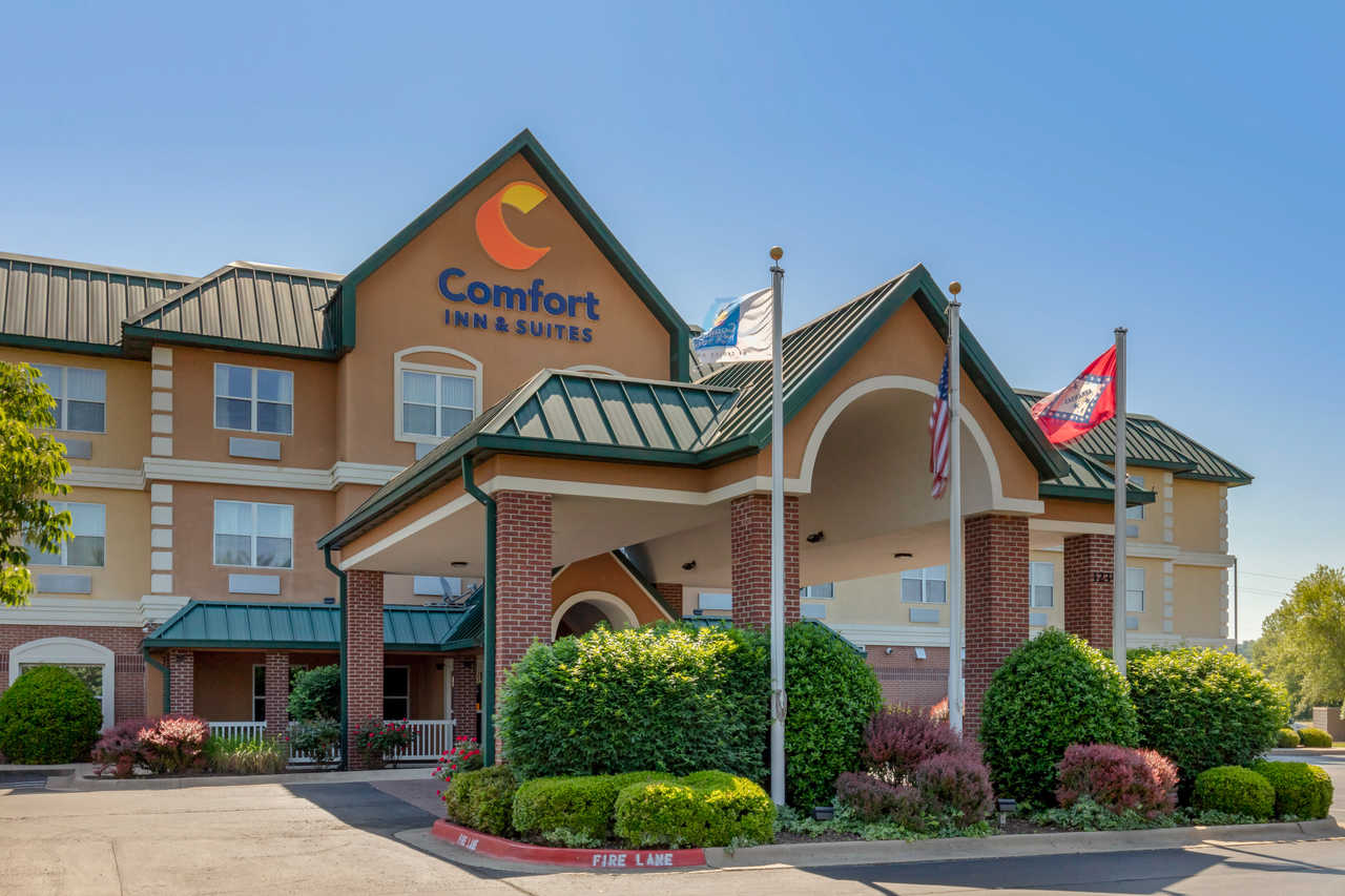 Comfort Inn & Suites Fayetteville - Fayetteville, Arkansas
