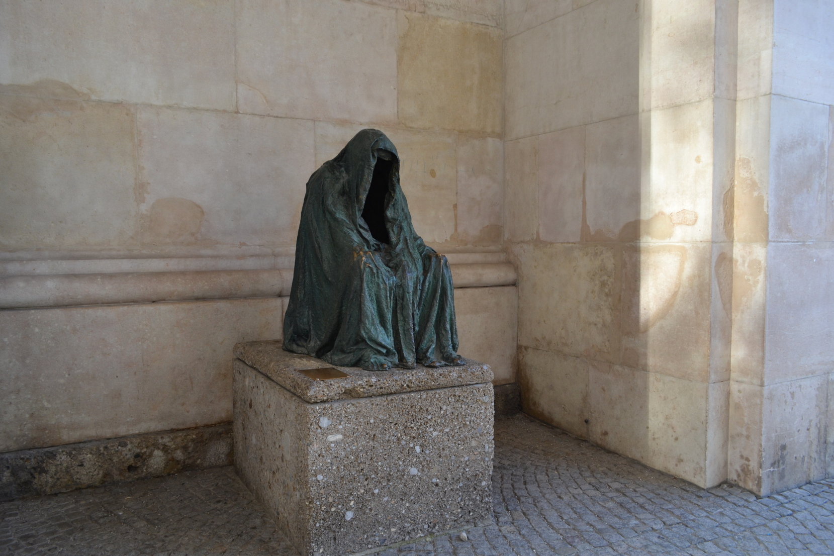 Anna Chromy - Cloak of Conscience - Salzburg