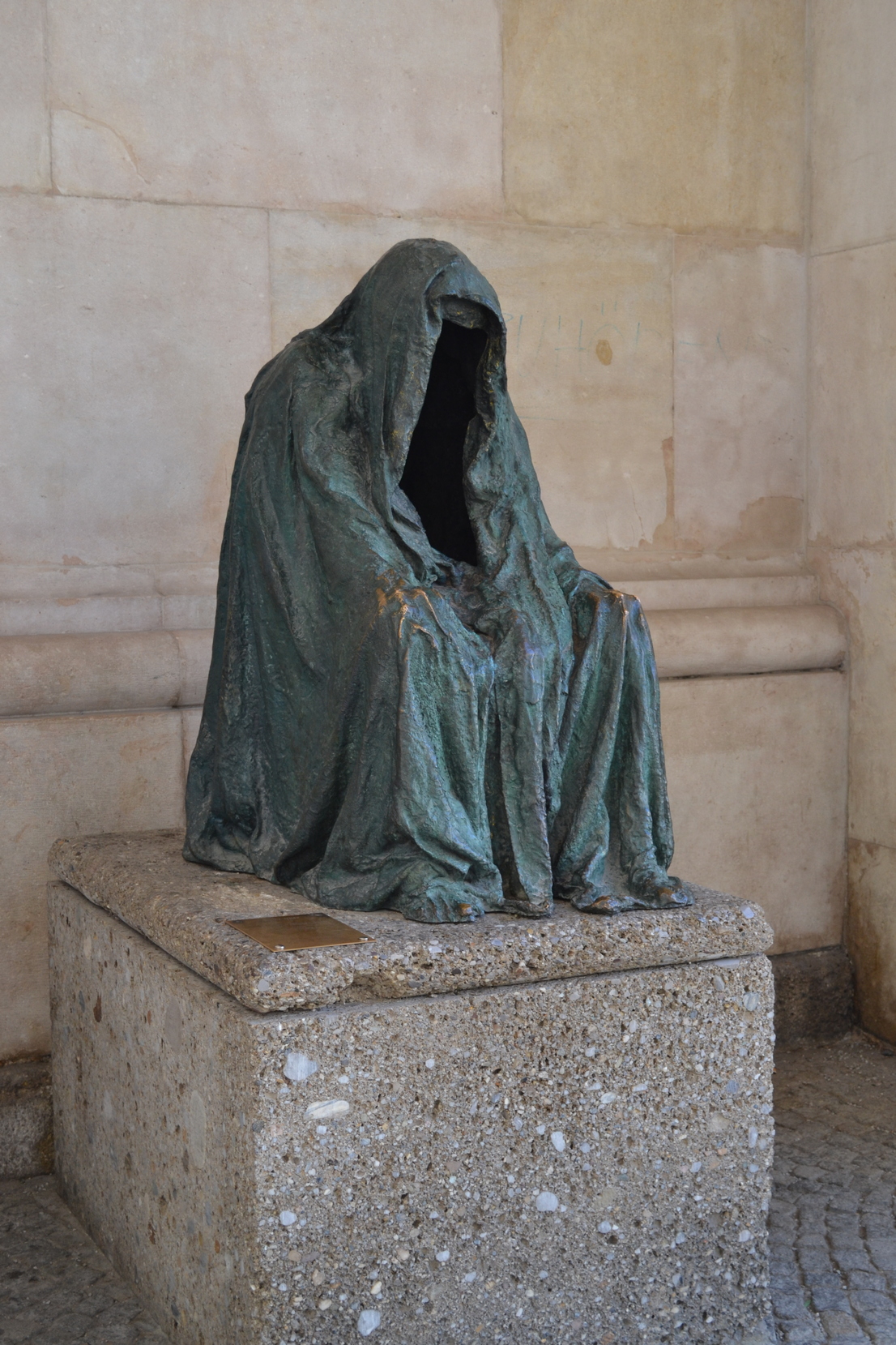 Anna Chromy - Cloak of Conscience - Salzburg