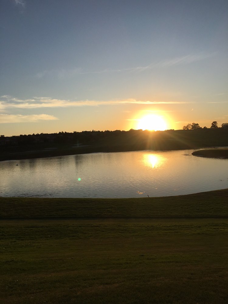 Serrano Country Club