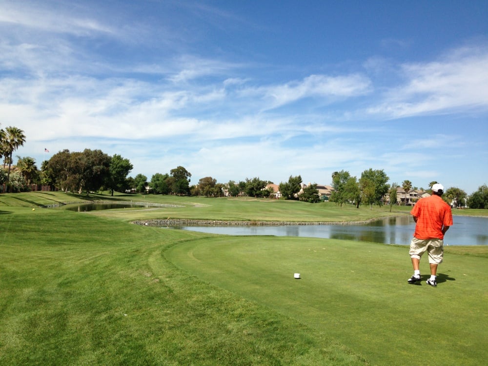 Discovery Bay Country Club & Golf Course